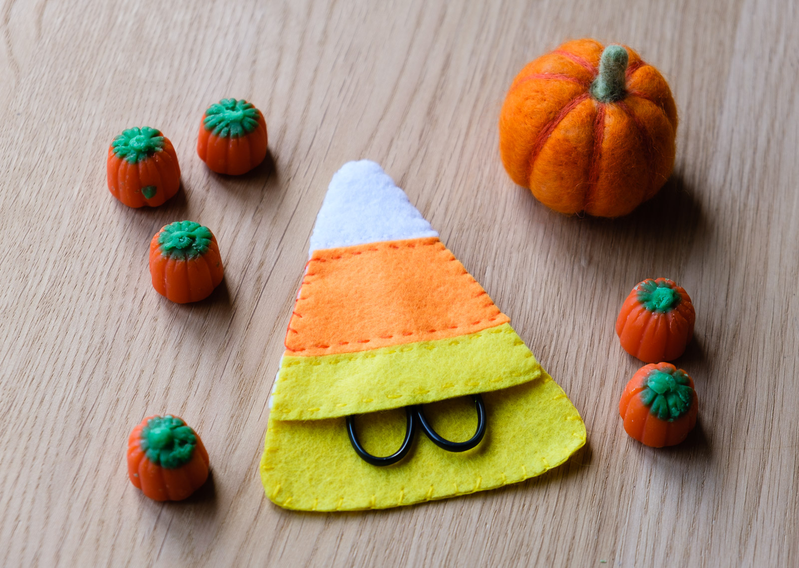 Candy Corn Scissors Pouch