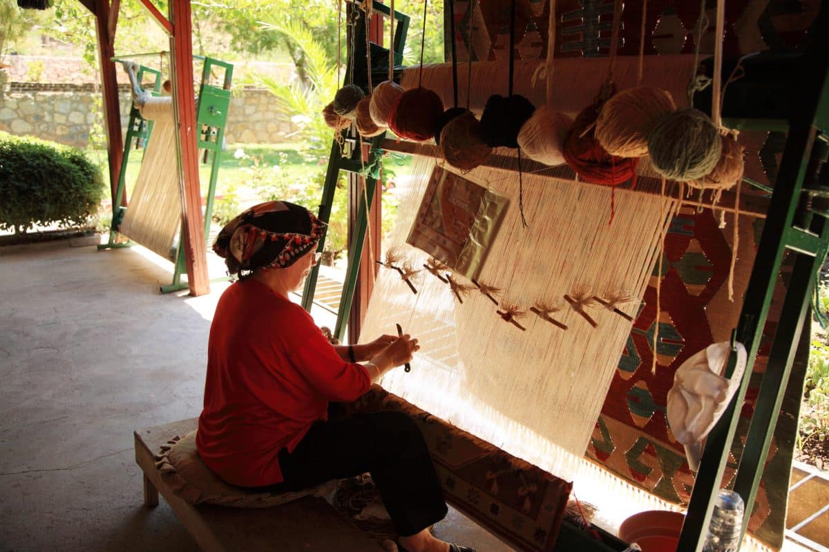 A Brief History of Rugmaking in Turkey