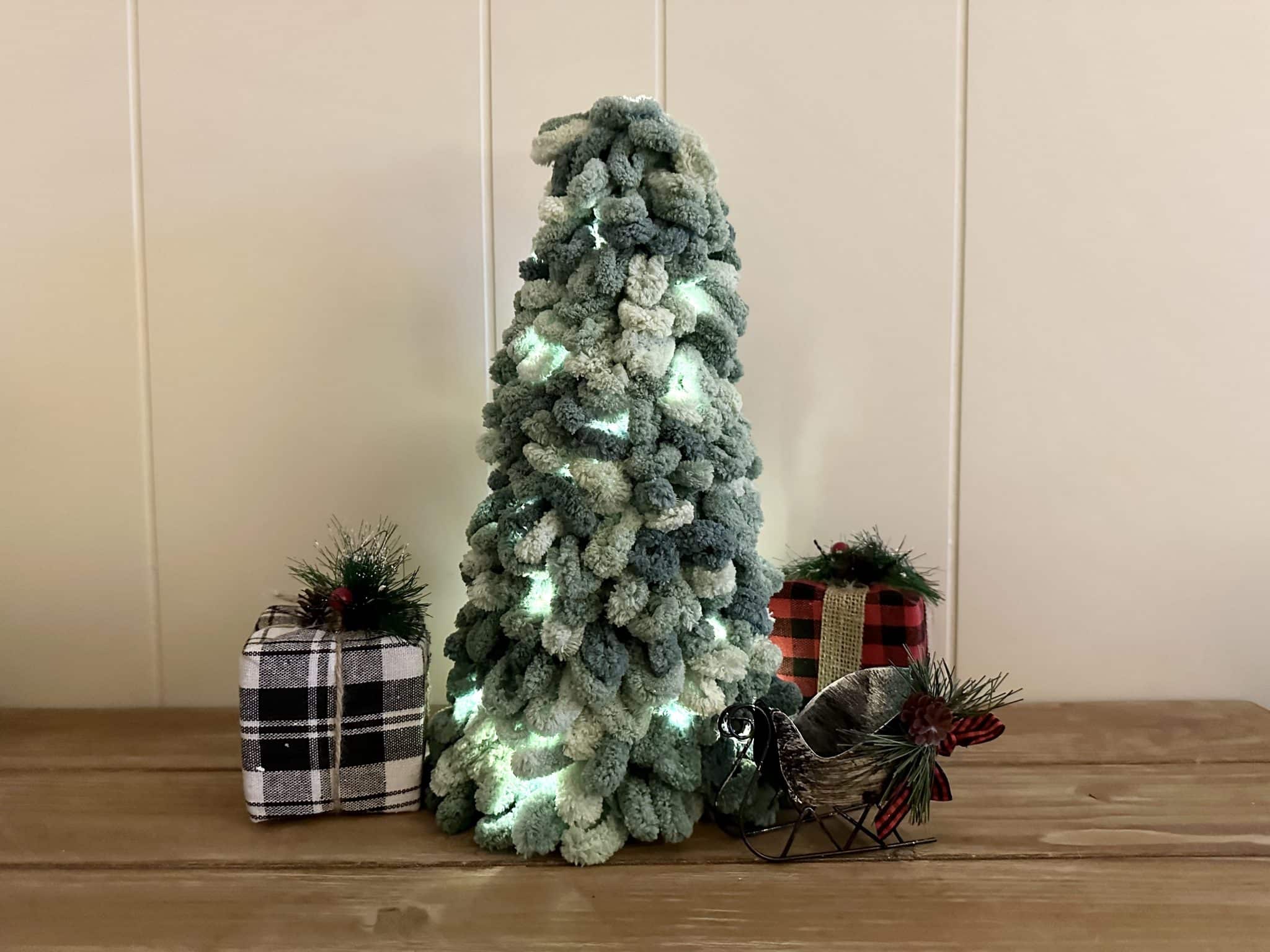 Loopy Yarn Christmas Tree